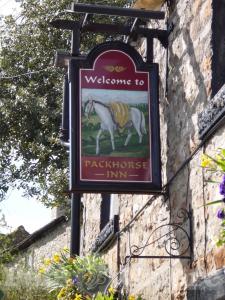 Packhorse Inn in Little Longstone (near Bakewell) : Pubs Galore
