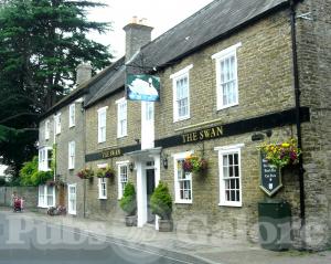 The Swan Hotel in Stalbridge (near Sturminster Newton) : Pubs Galore