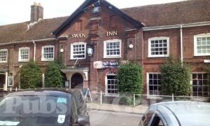 The Swan Inn in Sturminster Newton : Pubs Galore