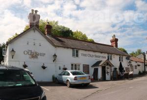 The Old Ship Inn in Upwey (near Weymouth) : Pubs Galore