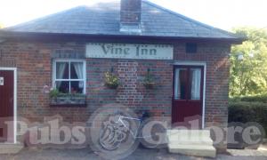 Vine Inn in Pamphill (near Wimborne) : Pubs Galore