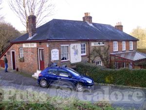 Vine Inn in Pamphill (near Wimborne) : Pubs Galore