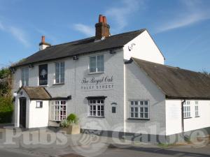 The Royal Oak in Paley Street, Maidenhead : Pubs Galore