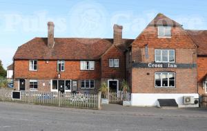 The Cross Inn in Staplecross (near Robertsbridge) : Pubs Galore