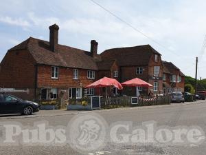 The Cross Inn in Staplecross (near Robertsbridge) : Pubs Galore