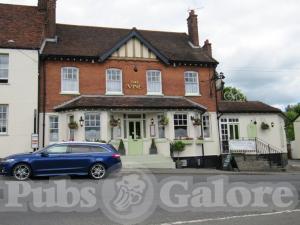 The Vine in Great Bardfield (near Braintree) : Pubs Galore