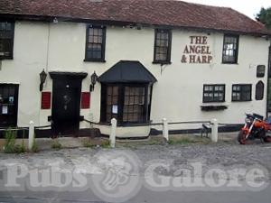 The Angel & Harp in Churchend (near Great Dunmow) : Pubs Galore