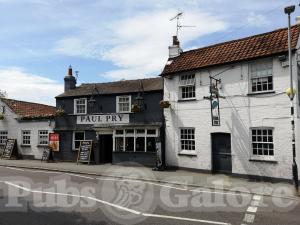 Paul Pry in Rayleigh : Pubs Galore