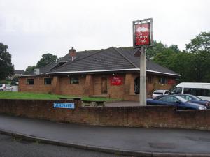 Three Oaks in Matson, Gloucester : Pubs Galore