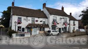 The Fleece Inn in Hillesley (near Wotton-Under-Edge) : Pubs Galore