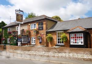 Barley Mow in Oakley (near Basingstoke) : Pubs Galore