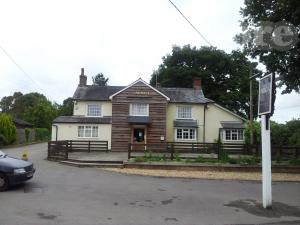 The Rockingham Arms in West Wellow (near Romsey) : Pubs Galore
