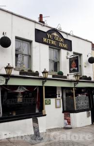 Ye Olde Mitre Inne in Barnet : Pubs Galore