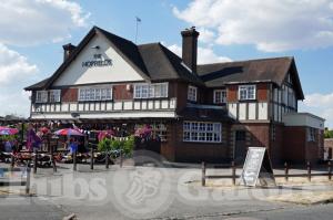 The Hopfields in Hatfield : Pubs Galore