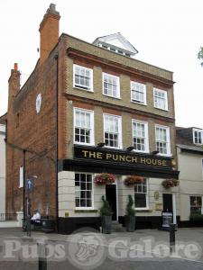 The Punch House in Ware : Pubs Galore