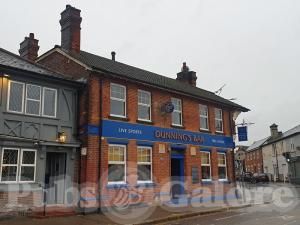 The Dunnings Bar in Watford : Pubs Galore