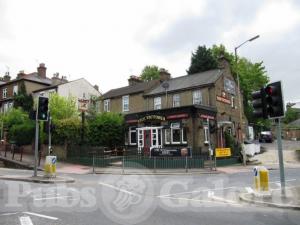 The Victoria in Bushey Arches, Watford : Pubs Galore