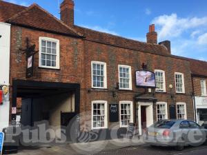 The Falcon in Theale (near Reading) : Pubs Galore