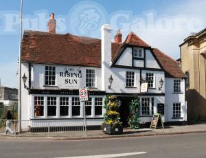 The Rising Sun in Reading : Pubs Galore