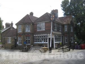 The Kings Arms in Upper Upnor (near Rochester) : Pubs Galore