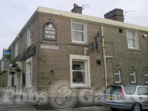 West View in Billinge, Blackburn : Pubs Galore