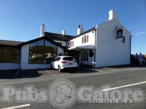 The White House in Blackstone Edge (near Littleborough) : Pubs Galore