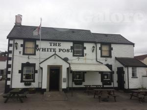 The White Post Inn in Stratton On The Fosse (near Radstock) : Pubs Galore