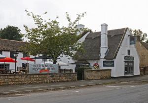 The Crown in Great Casterton (near Stamford) : Pubs Galore