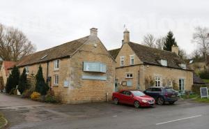 The White Hart in Ufford (near Stamford) : Pubs Galore