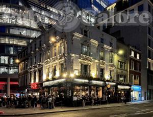 The Globe in Moorgate, EC2 : Pubs Galore