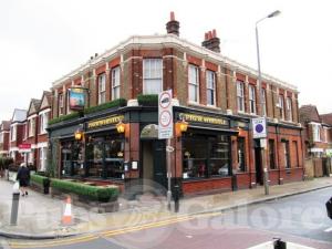 Pig & Whistle in Southfields, SW18 : Pubs Galore
