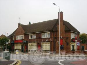 The Raglan in E17 : Pubs Galore