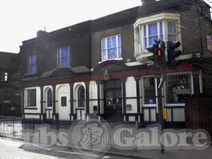 Manby Arms in E15 : Pubs Galore