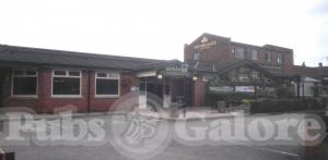 The Millgate in Failsworth (near Manchester) : Pubs Galore