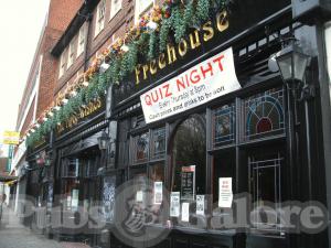 The Three Wishes in Edgware : Pubs Galore