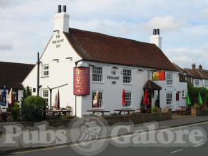 The Pheasant in Harlington (near Hayes) : Pubs Galore