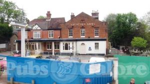 Everest Abercorn in Stanmore : Pubs Galore