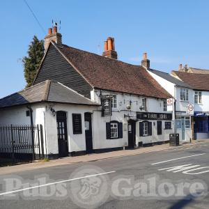 Three Fishes in Lower Sunbury, Sunbury-On-Thames : Pubs Galore