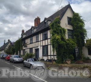 Crossways in Scole (near Diss) : Pubs Galore