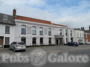 The White Hart Hotel in Hingham (near Norwich) : Pubs Galore