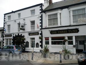 Three Tuns Hotel in Filey : Pubs Galore