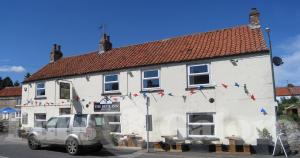 The Buck Inn in Wrelton (near Pickering) : Pubs Galore