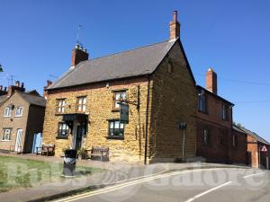 The Wheatsheaf in Braunston (near Daventry) : Pubs Galore