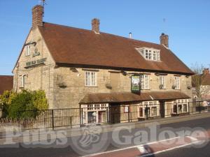 The Old Talbot in Potterspury (near Towcester) : Pubs Galore