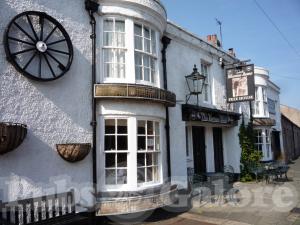 The Masons Arms in Norham (near Berwick-Upon-Tweed) : Pubs Galore