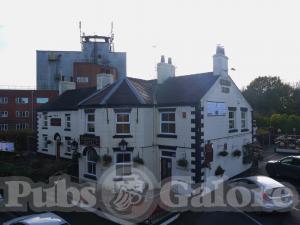 The Queens Head in Hightown (near Congleton) : Pubs Galore