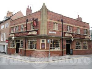 Lord Roberts in Nottingham : Pubs Galore