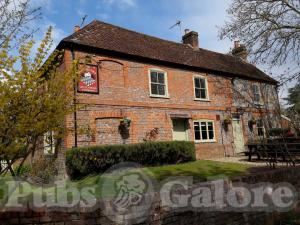 Olivier at The Chequers in Aston Tirrold (near Didcot) : Pubs Galore