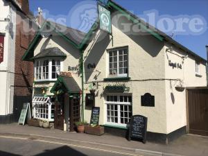 Royal Oak in Porlock (near Minehead) : Pubs Galore