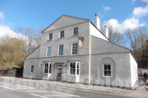 The Red Lion in Conisbrough (near Doncaster) : Pubs Galore